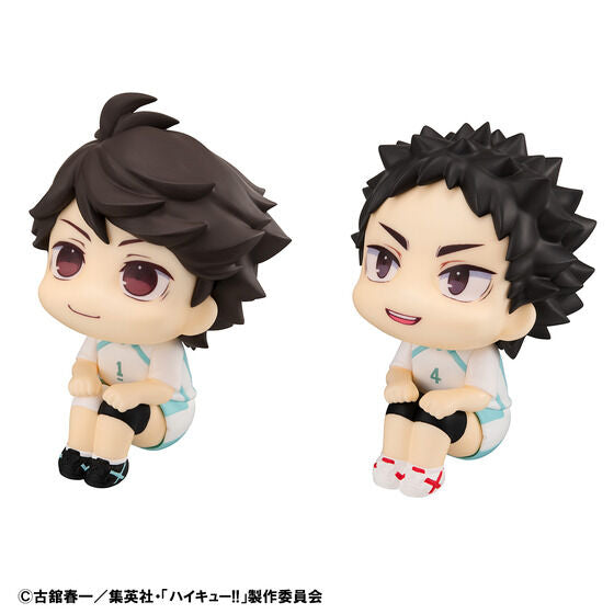 Oikawa Toru & Iwaizumi Hajime Look Up Haikyuu Combo Set Figure